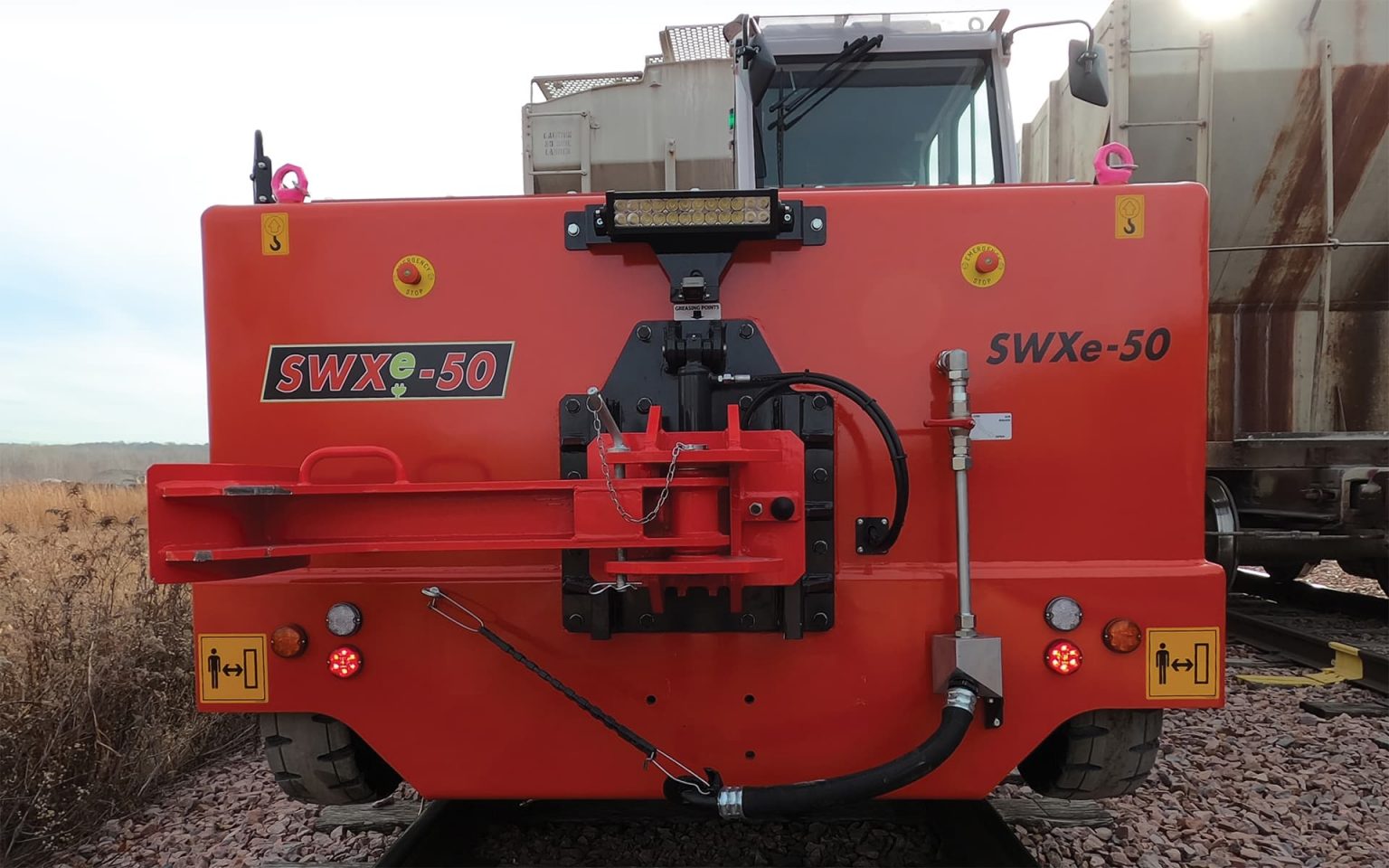 SWXe Compact Electric Railcar Movers - ShuttleWagon